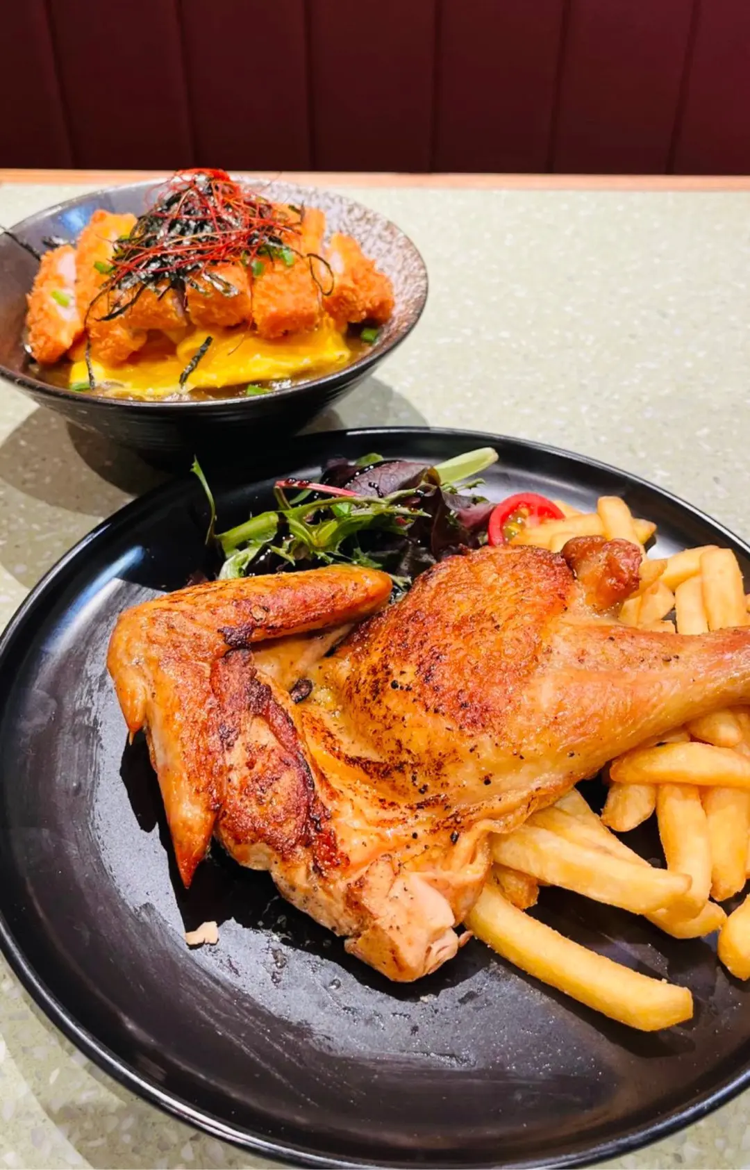 燒雞（半隻）配薯條 - 香港中環的URBAN COFFEE ROASTER x PERFUME TREES GIN | OpenRice 香港開飯喇